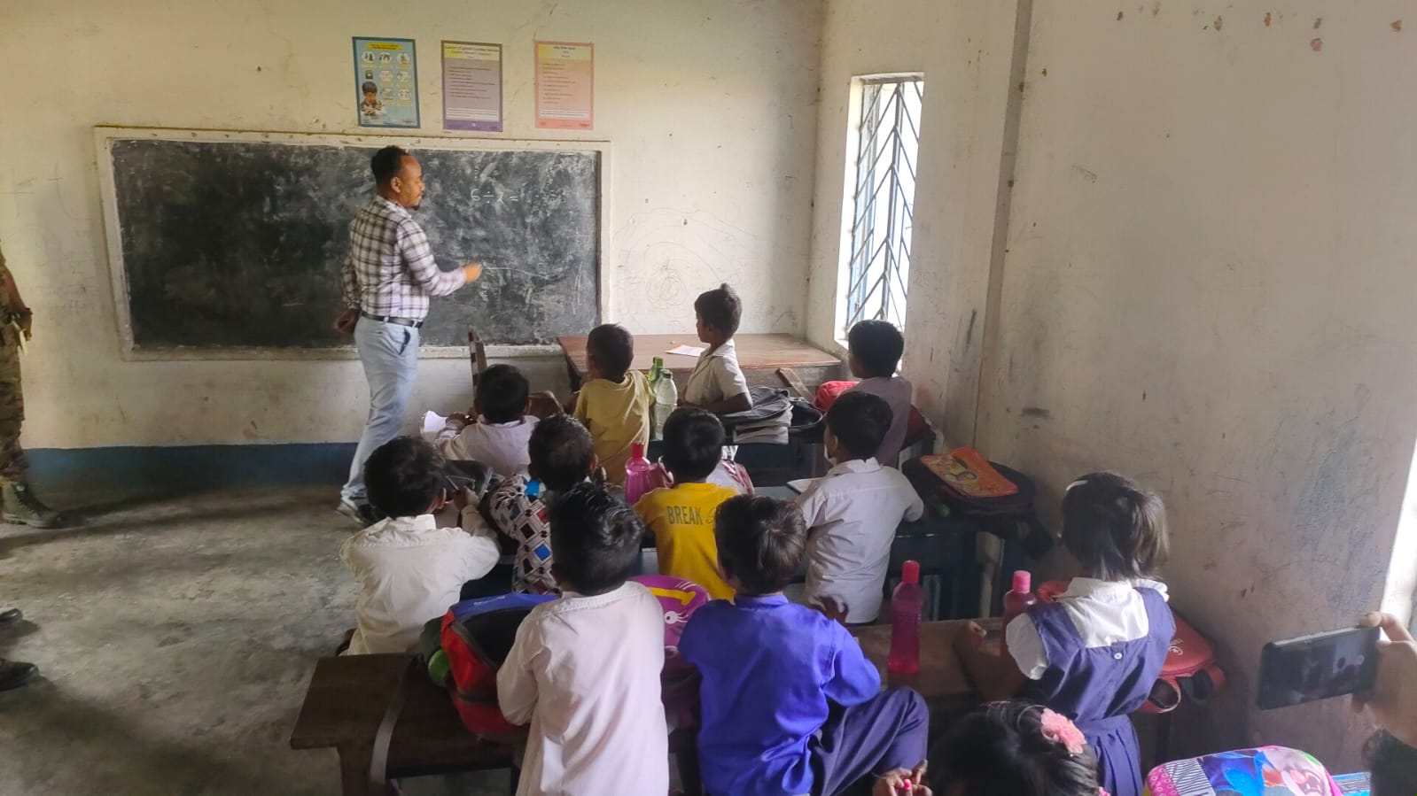 Rajganj BDO conducts surprise visits at a school and health center ...