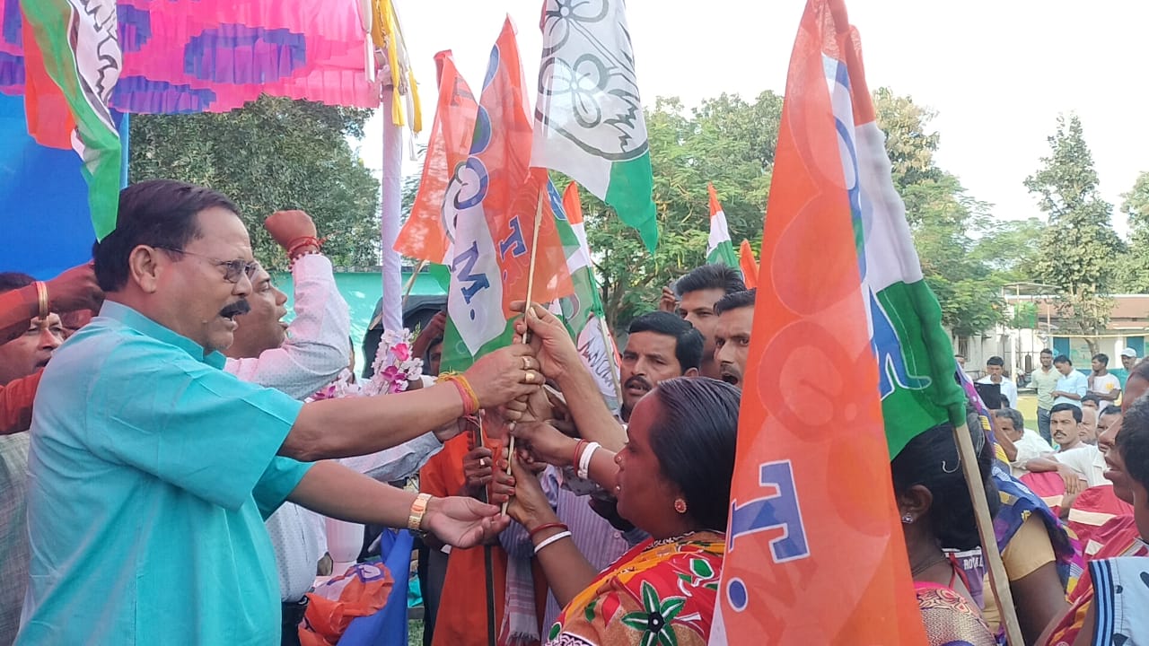 40 families leave BJP to join Trinamool Congress in Rajganj - Siliguri ...