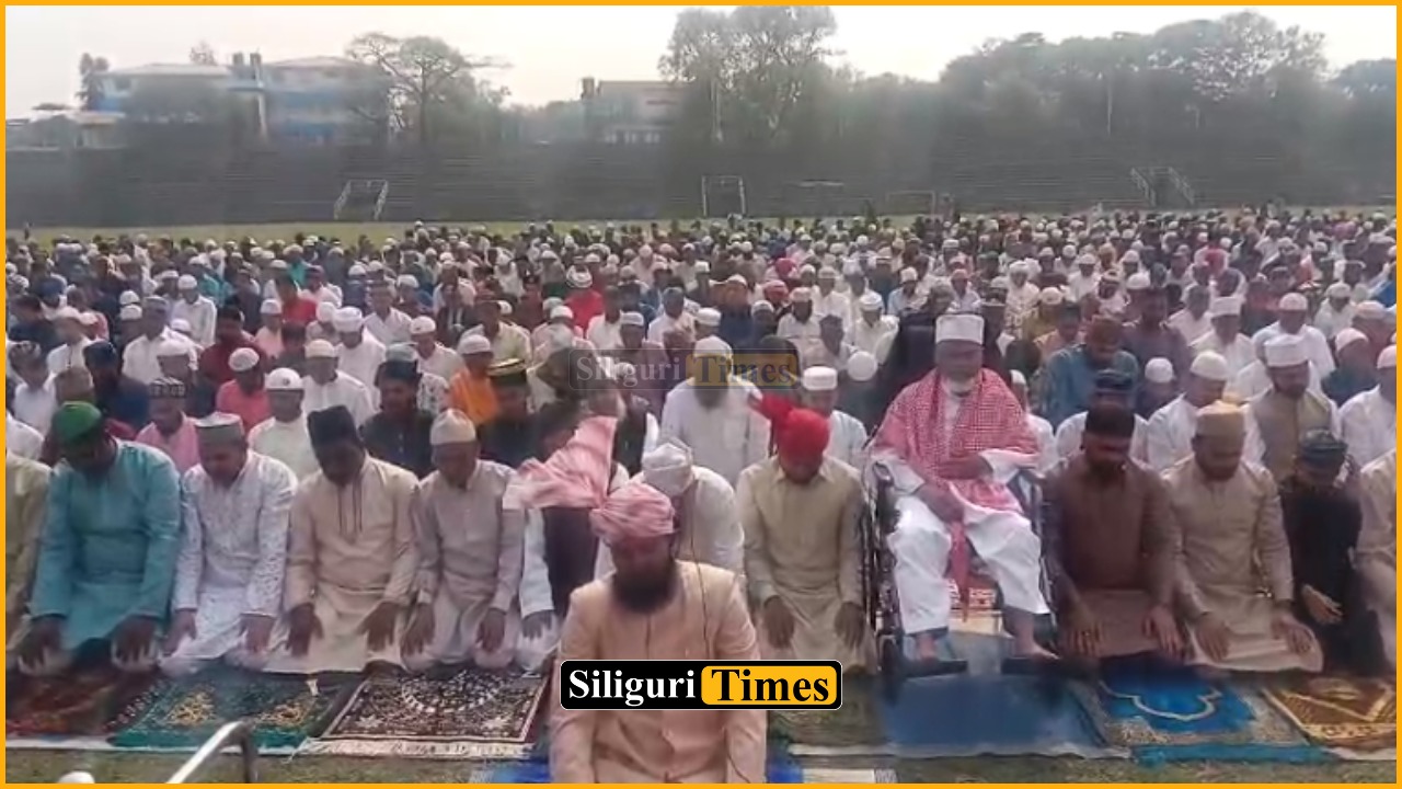 Muslim community of Siliguri offered prayers on Eid at Kanchenjunga ...